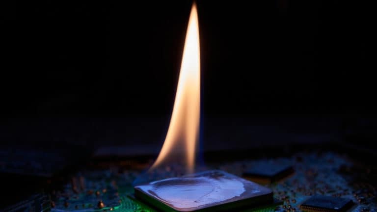 Monitor Turns Off When Playing Games - Here's How I Fixed It